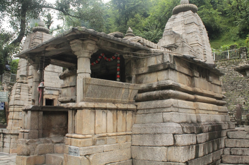 WhatsApp Facebook Twitter LinkedIn Email